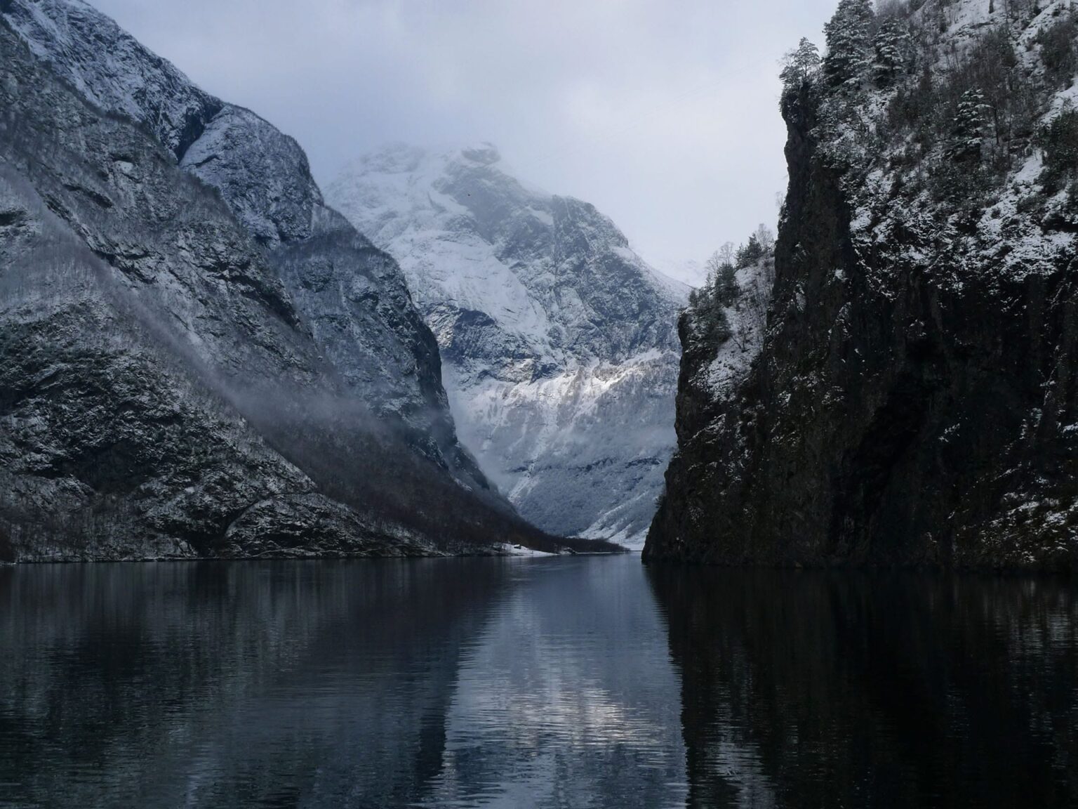 Bergen to the Arctic: A Fairytale Expedition in Frozen Lands